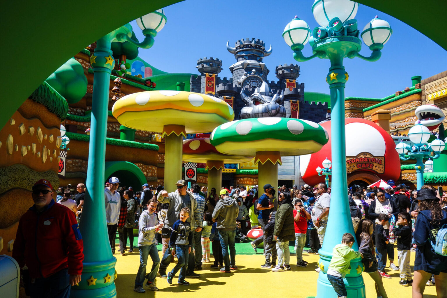 Universal Studios Hollywood : on a testé Super Nintendo World | Lost In ...
