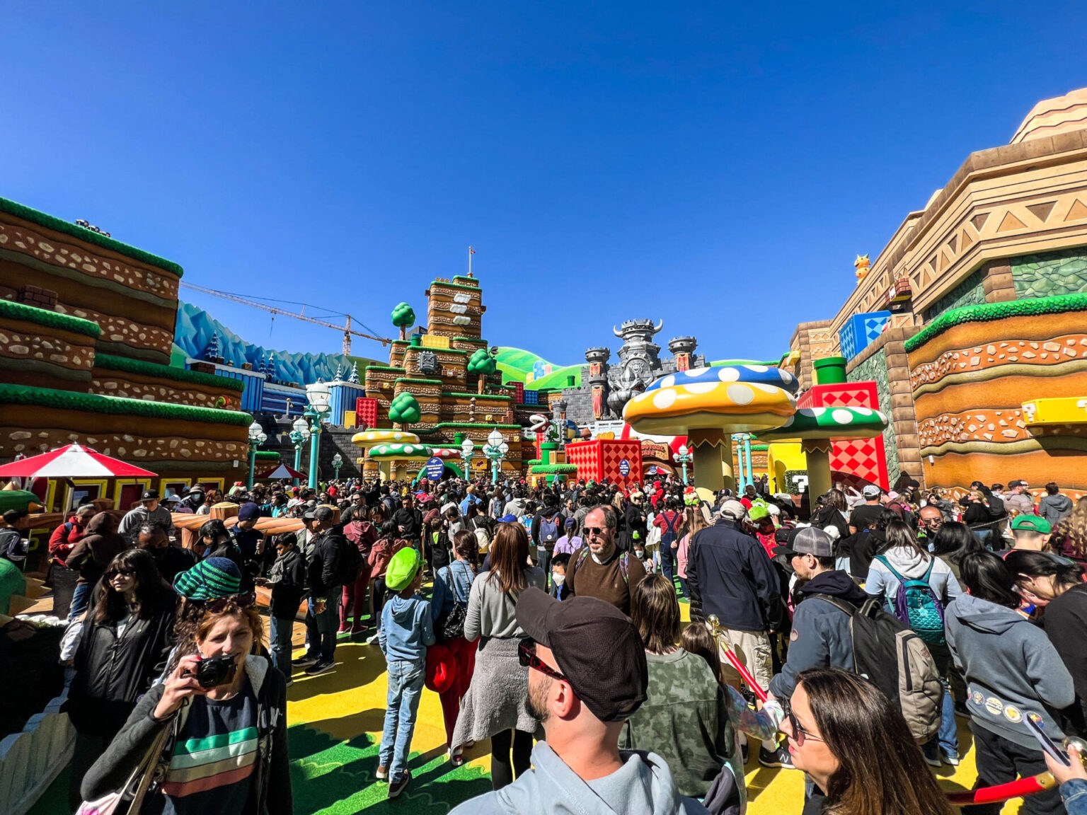 Universal Studios Hollywood : on a testé Super Nintendo World | Lost In ...